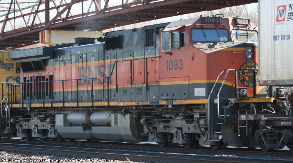 BNSF 1093